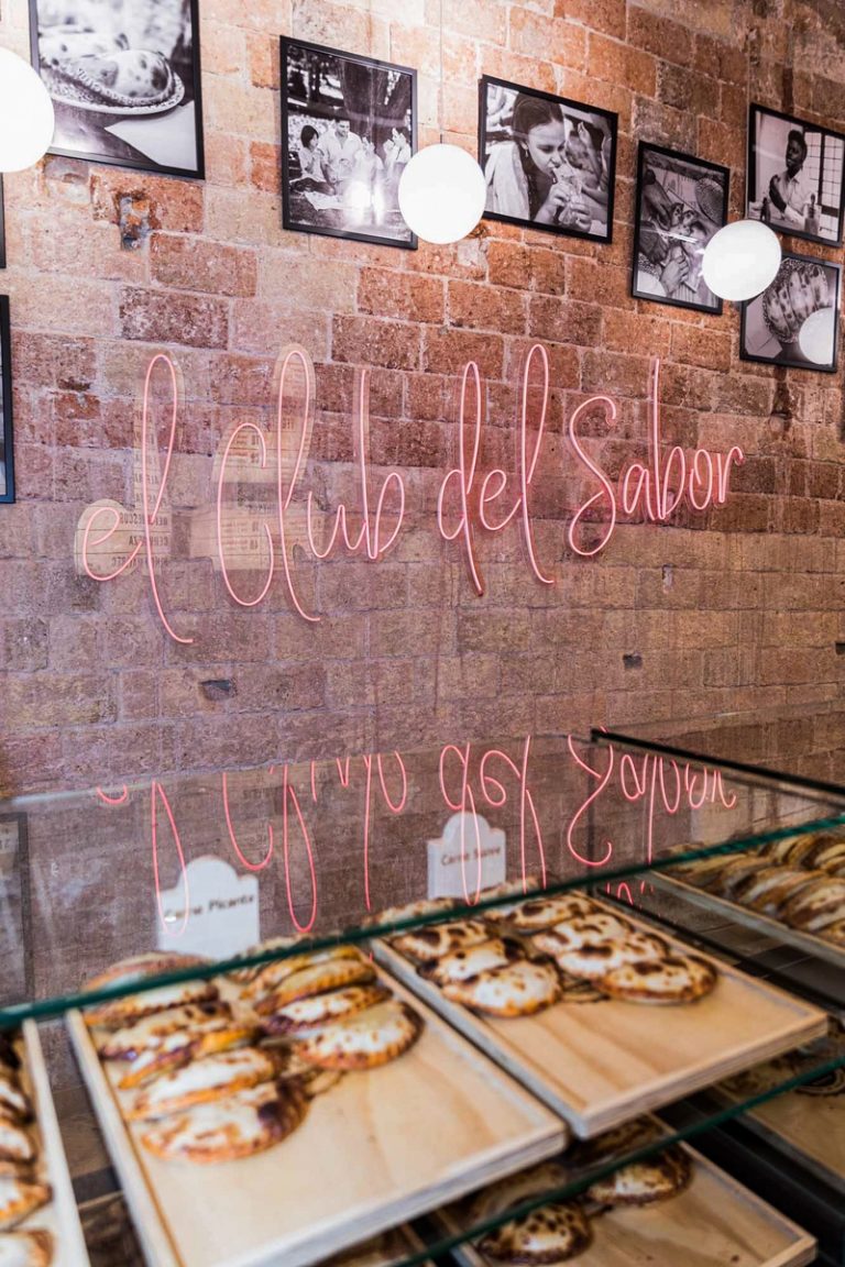 118 STUDIO CREA LA NUEVA IMAGEN DE LAS TIENDAS “EMPANADA CLUB” CON UN ...